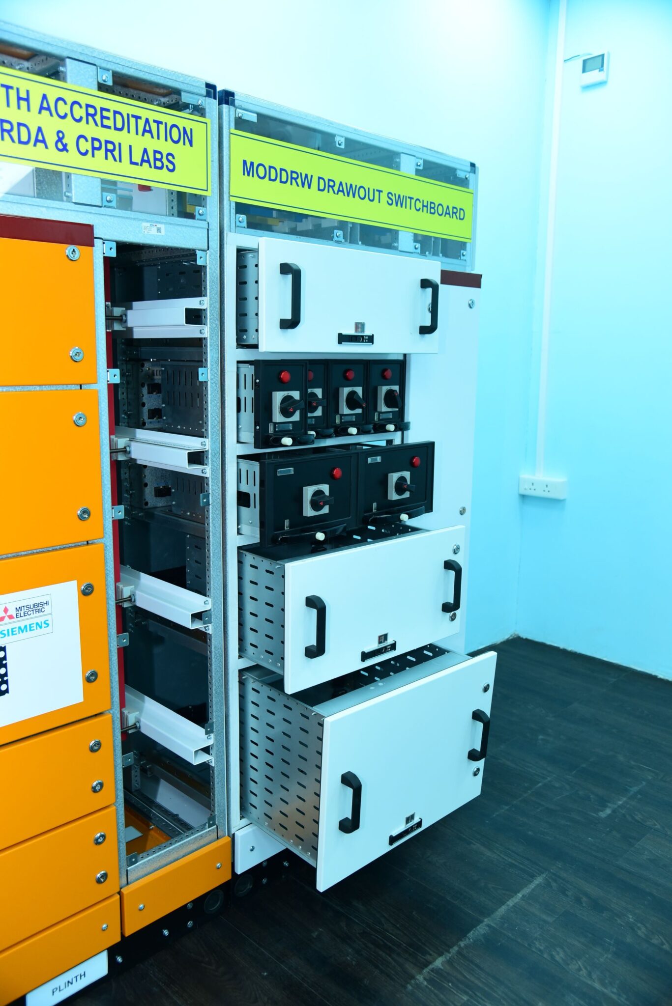 MODDRW Draw-Out MCC/PCC | Modular Power Control Solutions